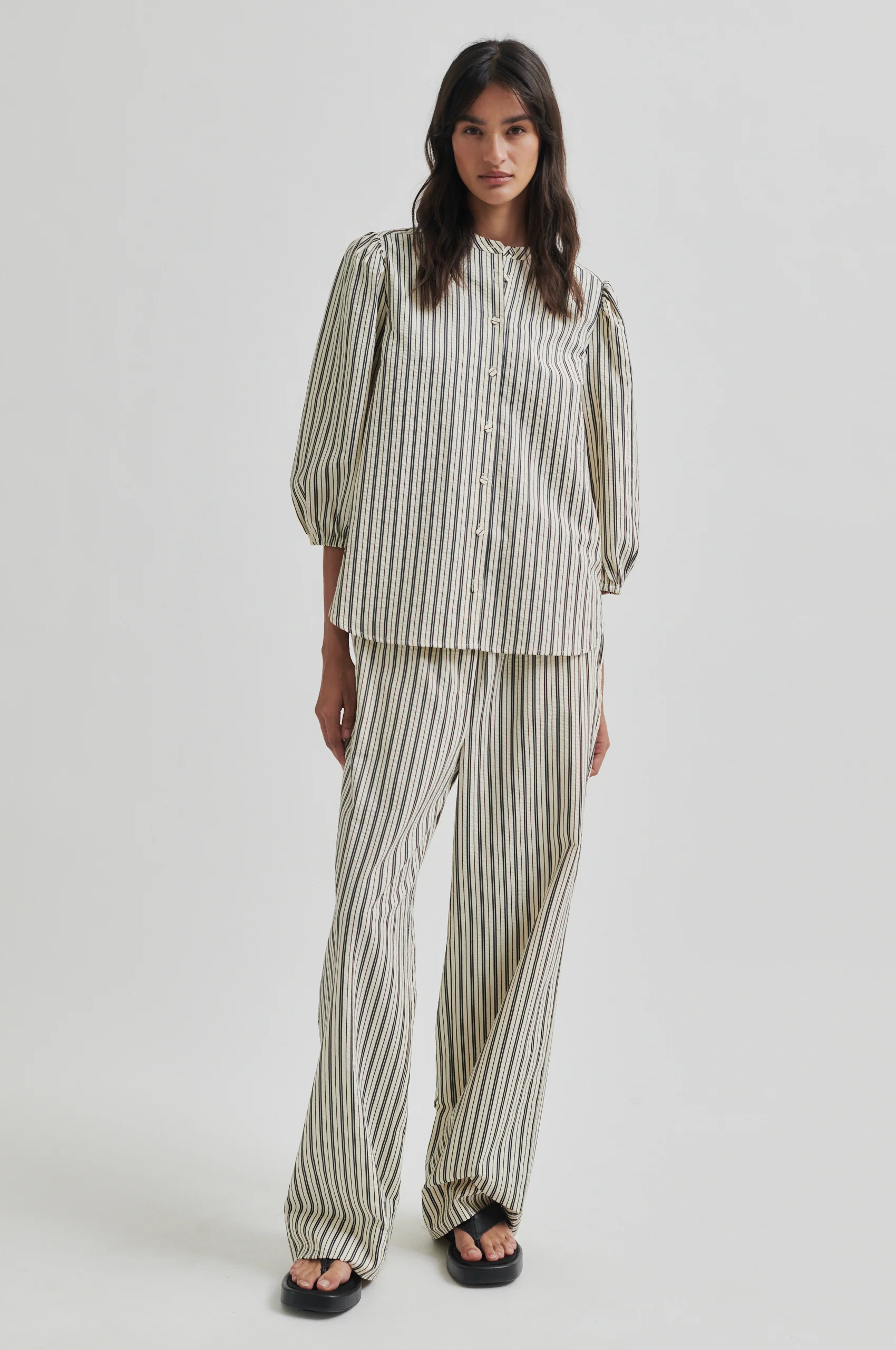 Second Female Serifa Shirt - Black – Sorrento Collective
